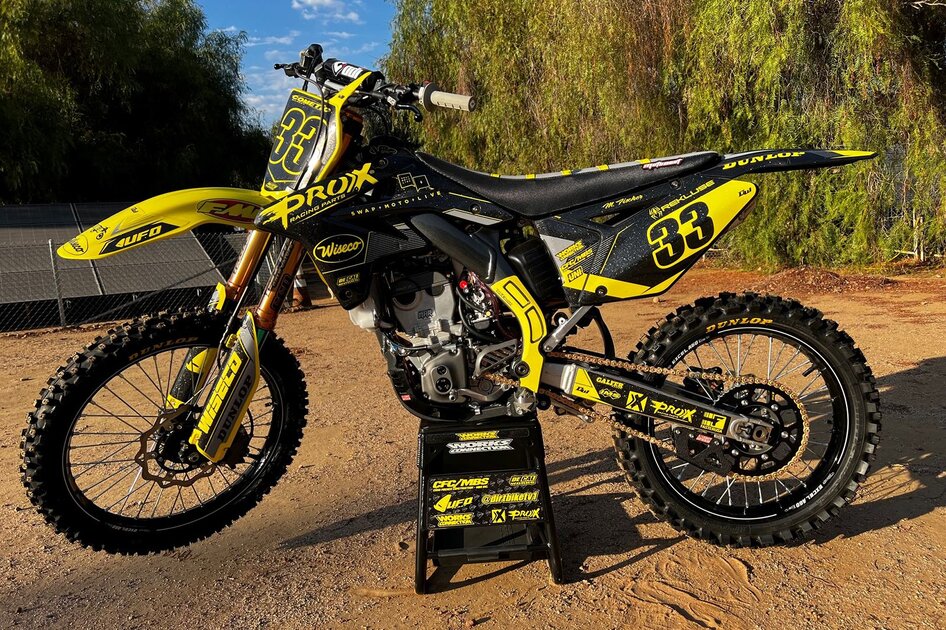 Suzuki RMZ250 Dirt Bike Magazine DBTV Build | DeCal Works