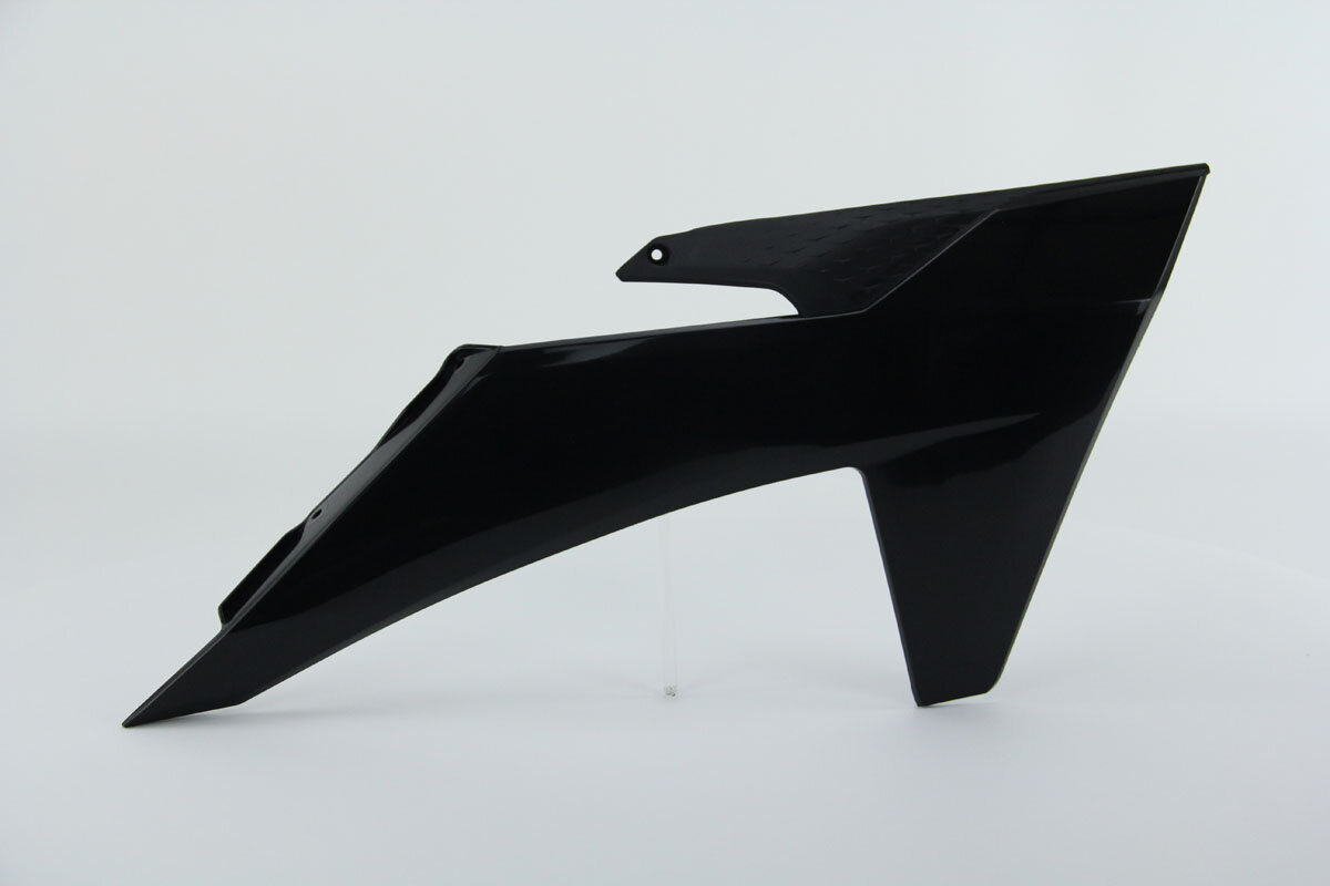 right-side-ufo-black-radiator-